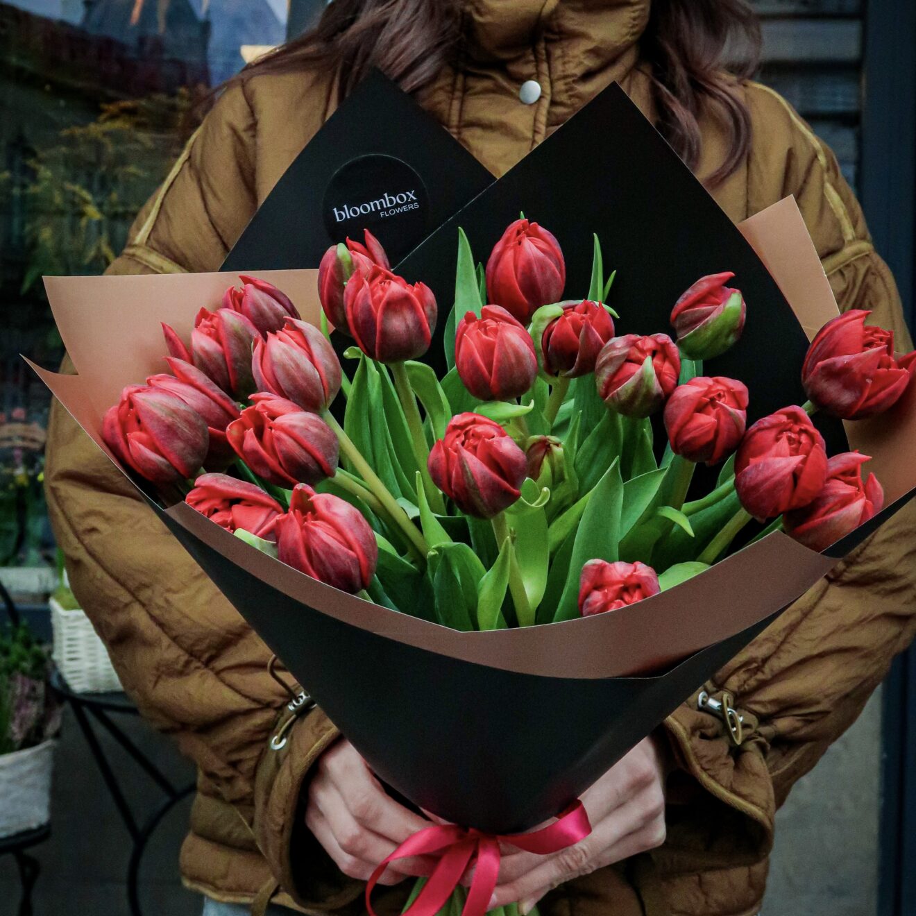 Rosu Regal - Bloombox Flowers Buchete superbe de primavara Comanda acum